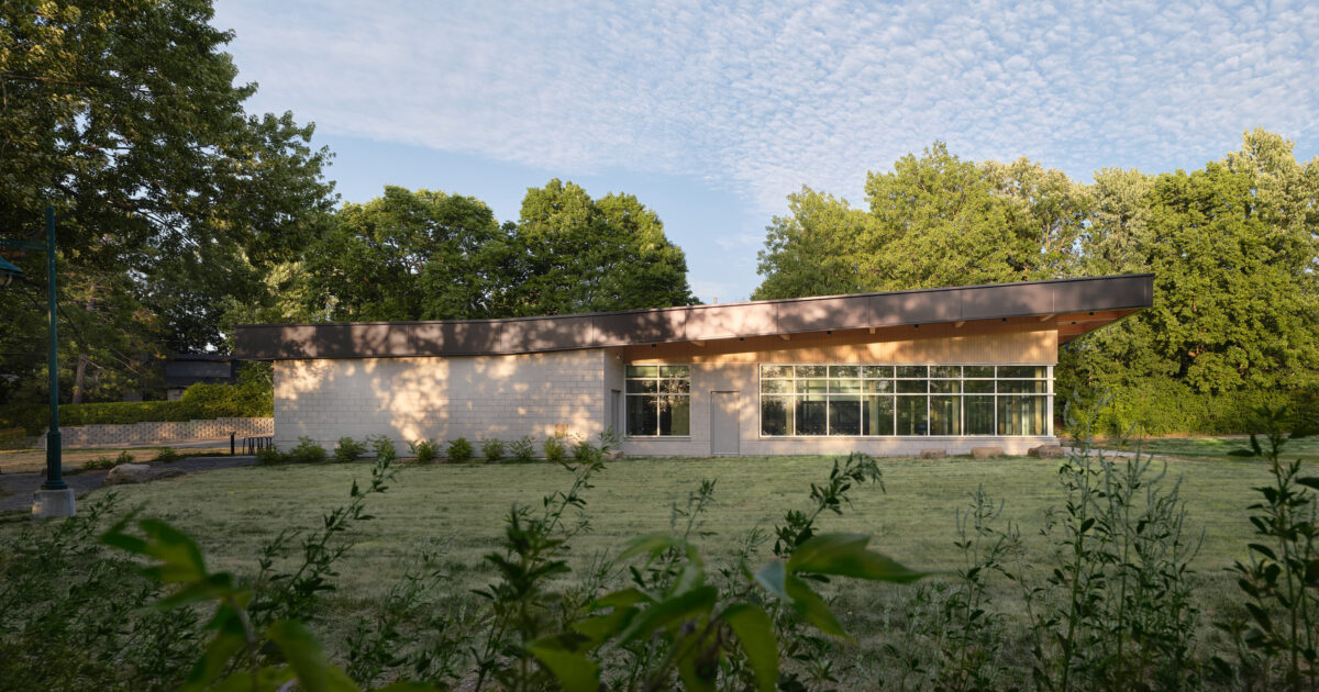 Chalet de la berge aux Quatre-Vents - Laval | Aedifica Projects